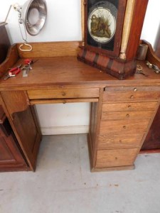 Vintage Jewelers' Watchmakers' Desk For Sale (Norcross) - Esslinger ...