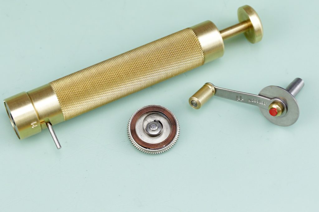 How to Wind a Mainspring with the Bergeon Mainspring Winders ...
