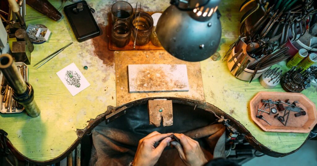 Vacancy for Bench Jeweler (Pensacola, FL) - Esslinger Watchmaker ...
