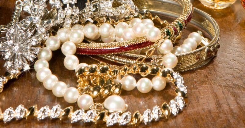 Jobs For Watchmakers and Jewelers Hiring Now