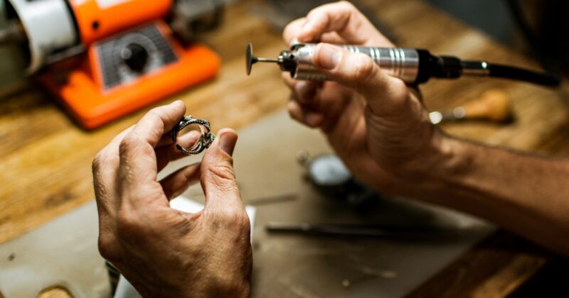 Job Opening for Bench Jeweler (Kerrville, TX) - Esslinger Watchmaker ...