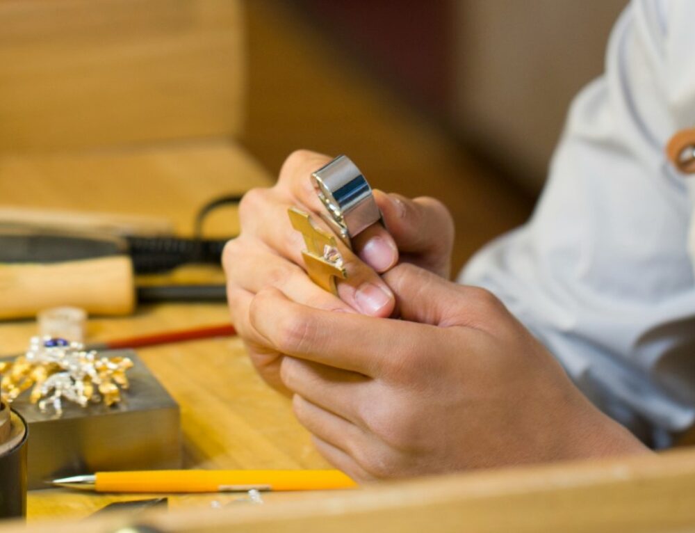 Job Opening for Part Time Bench Jeweler (New York, NY) - Esslinger ...